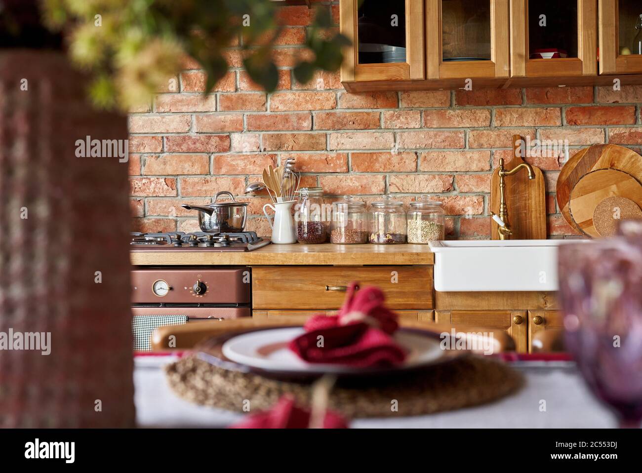 Empty family dinner table hi-res stock photography and images - Alamy