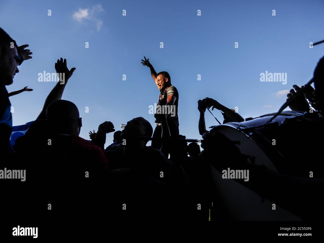 Gaza City, The Gaza Strip, Palestine. 30th June, 2020. Fans of Shabab ...