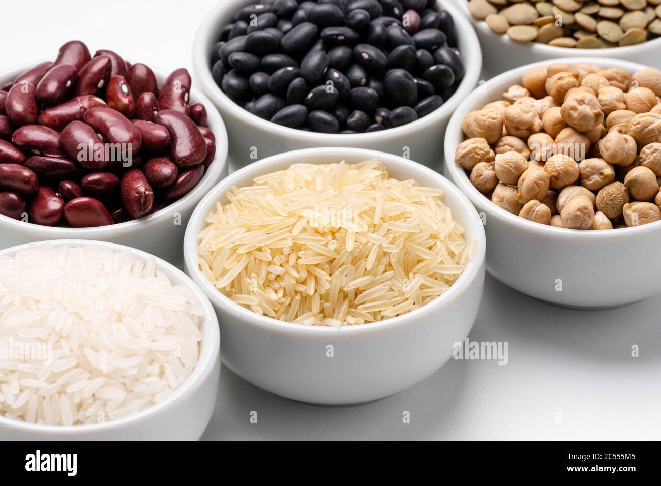 Whole grain beans pulses hi-res stock photography and images - Alamy
