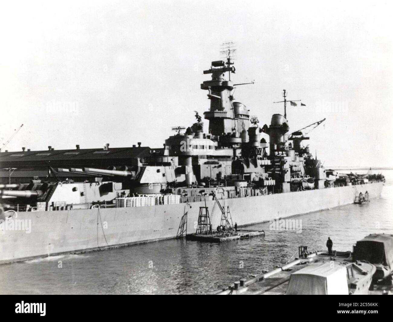 How Long Iowa Class Battleship