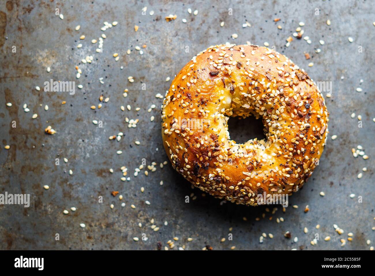 Multi seeded bagels hi-res stock photography and images - Alamy