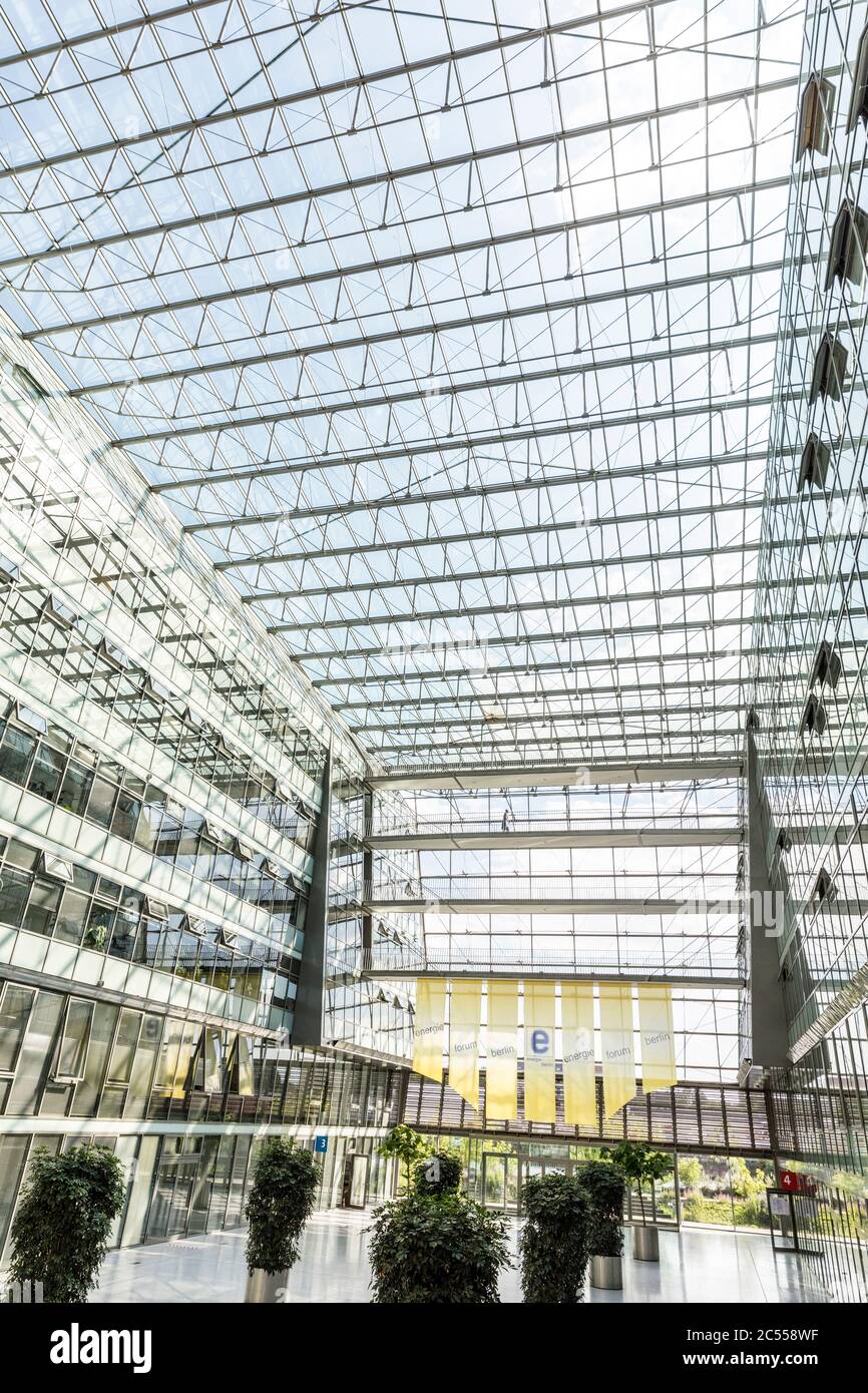 Atriums hi-res stock photography and images - Alamy