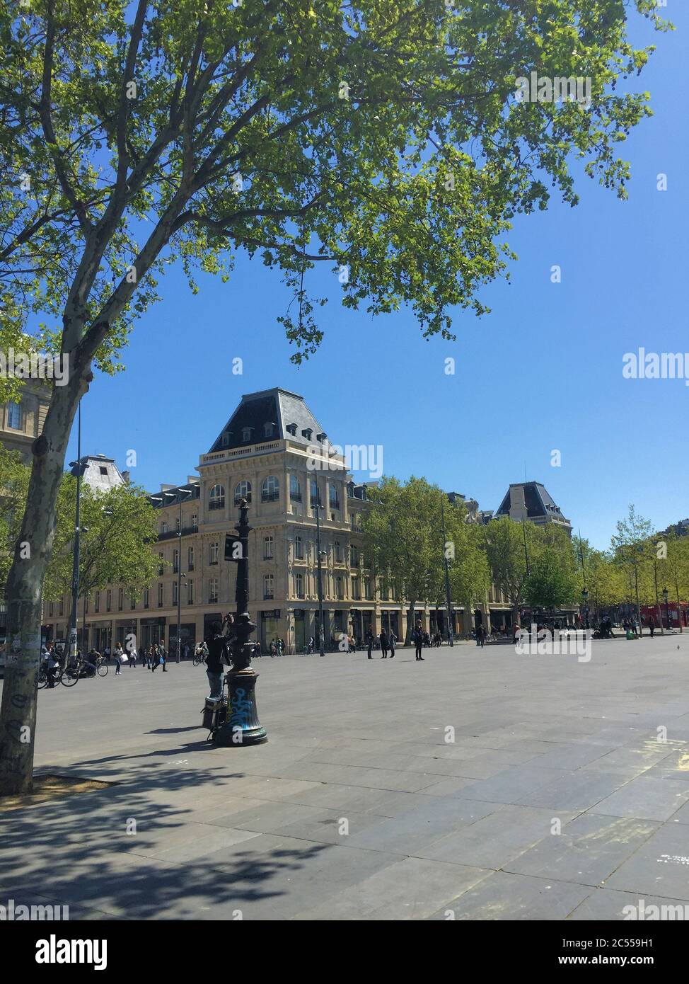 Paris daytrip hi-res stock photography and images - Alamy
