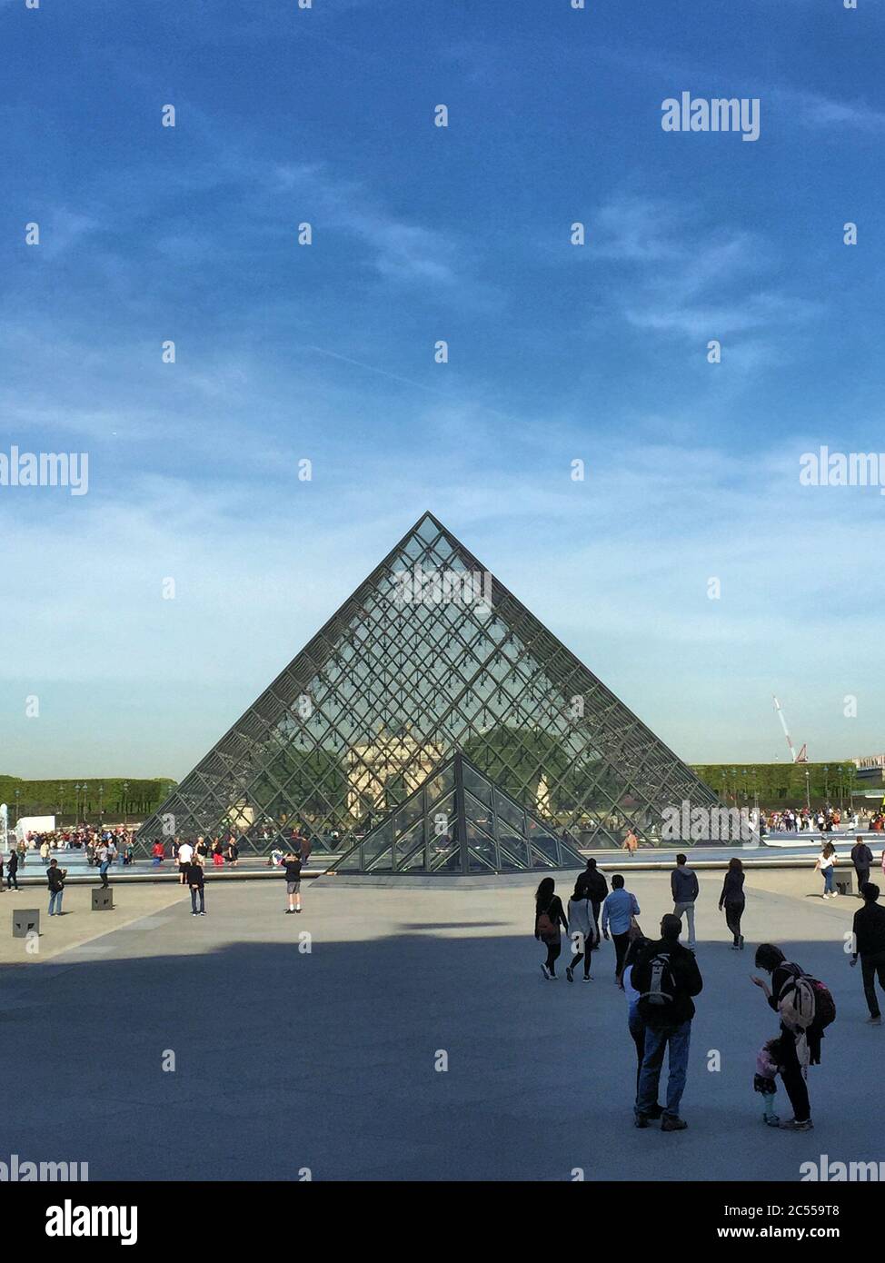 Louvre triangle hi-res stock photography and images - Alamy