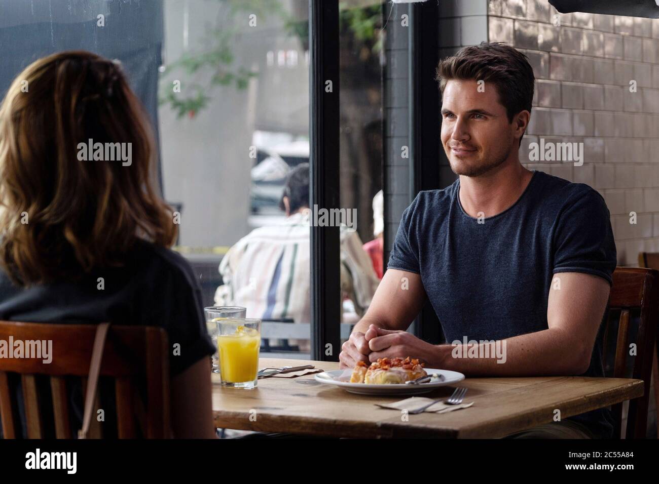 DESPERADOS, Robbie Arnell, 2020. ph: Cate Cameron / © Netflix ...