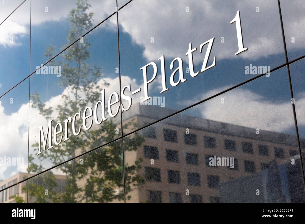 Mercedes-Benz Arena, facade, architecture, Mercedes Benz Platz, Berlin ...