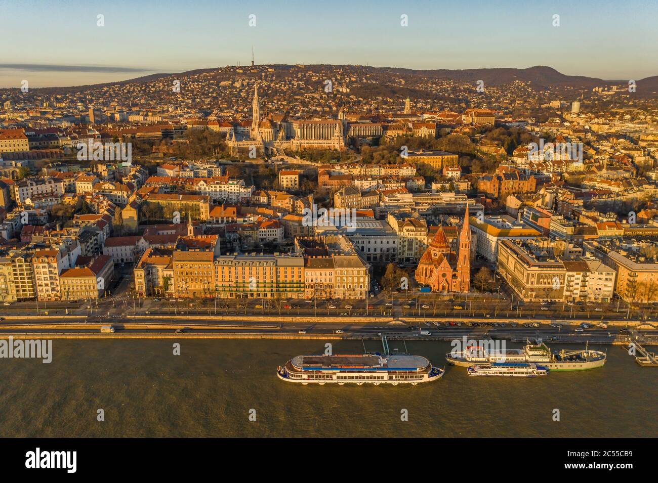 Aerial drone shot of Buda Hill quai by Danube river during Budapest ...