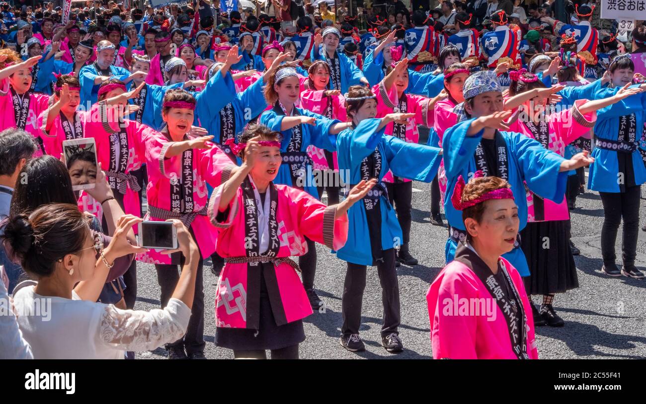 Folk dancers in colorful yukata dancing in Shibuya Kagoshima Ohara ...