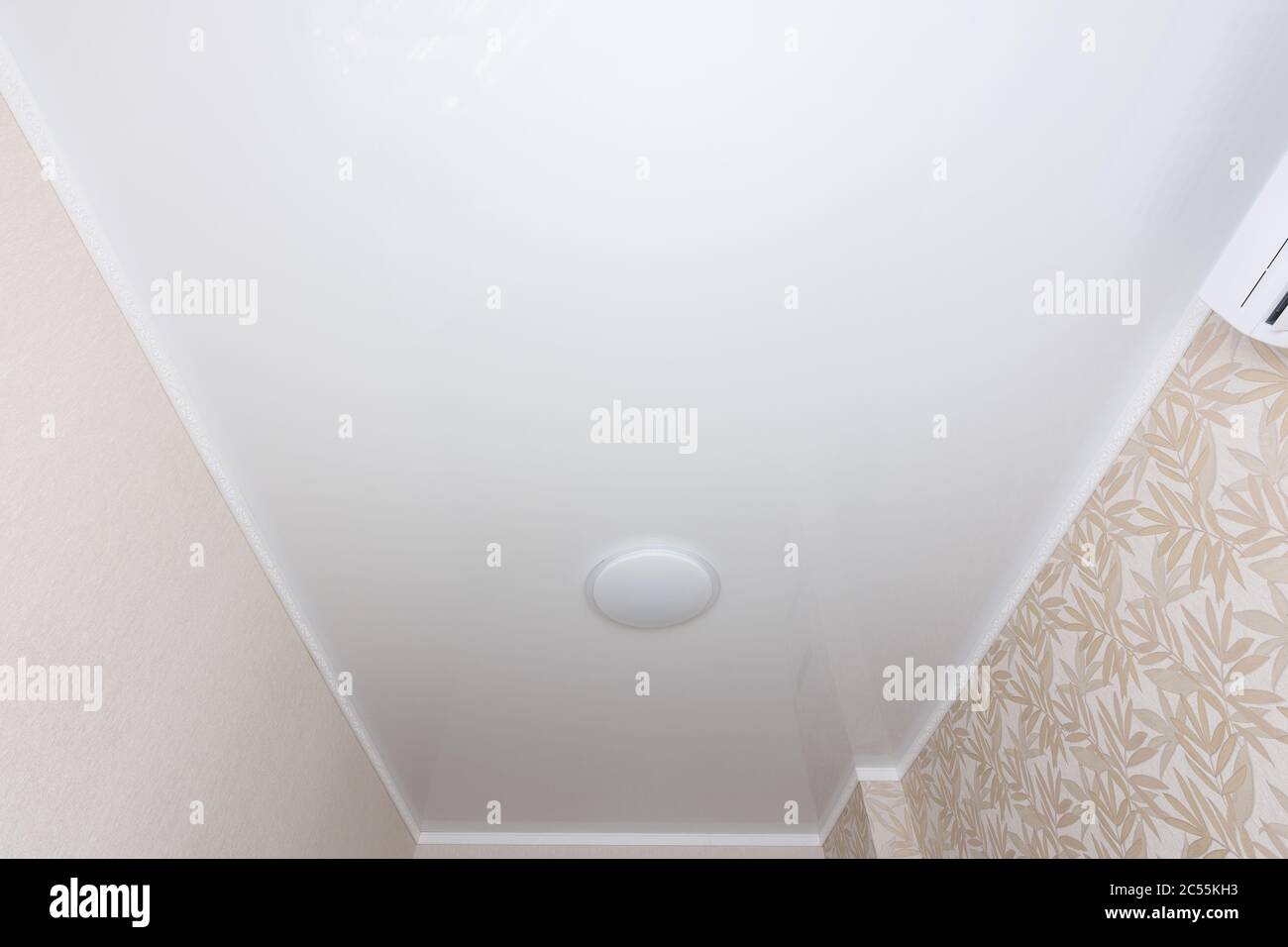 Baseboard snow hi-res stock photography and images - Alamy