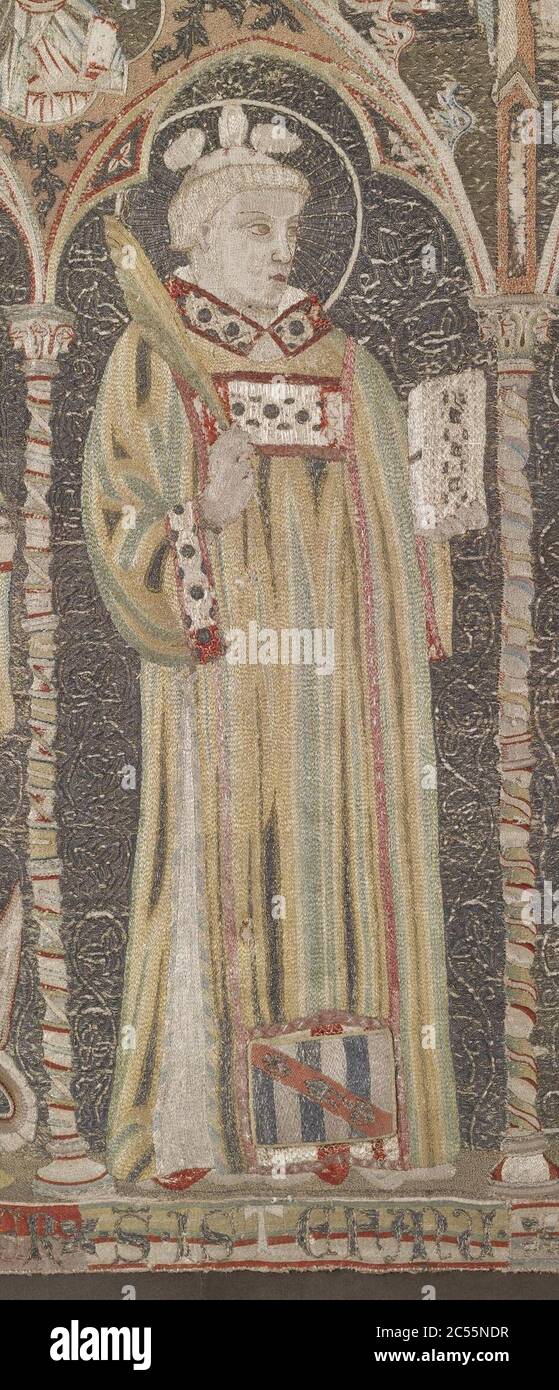 Standing saints hi-res stock photography and images - Alamy