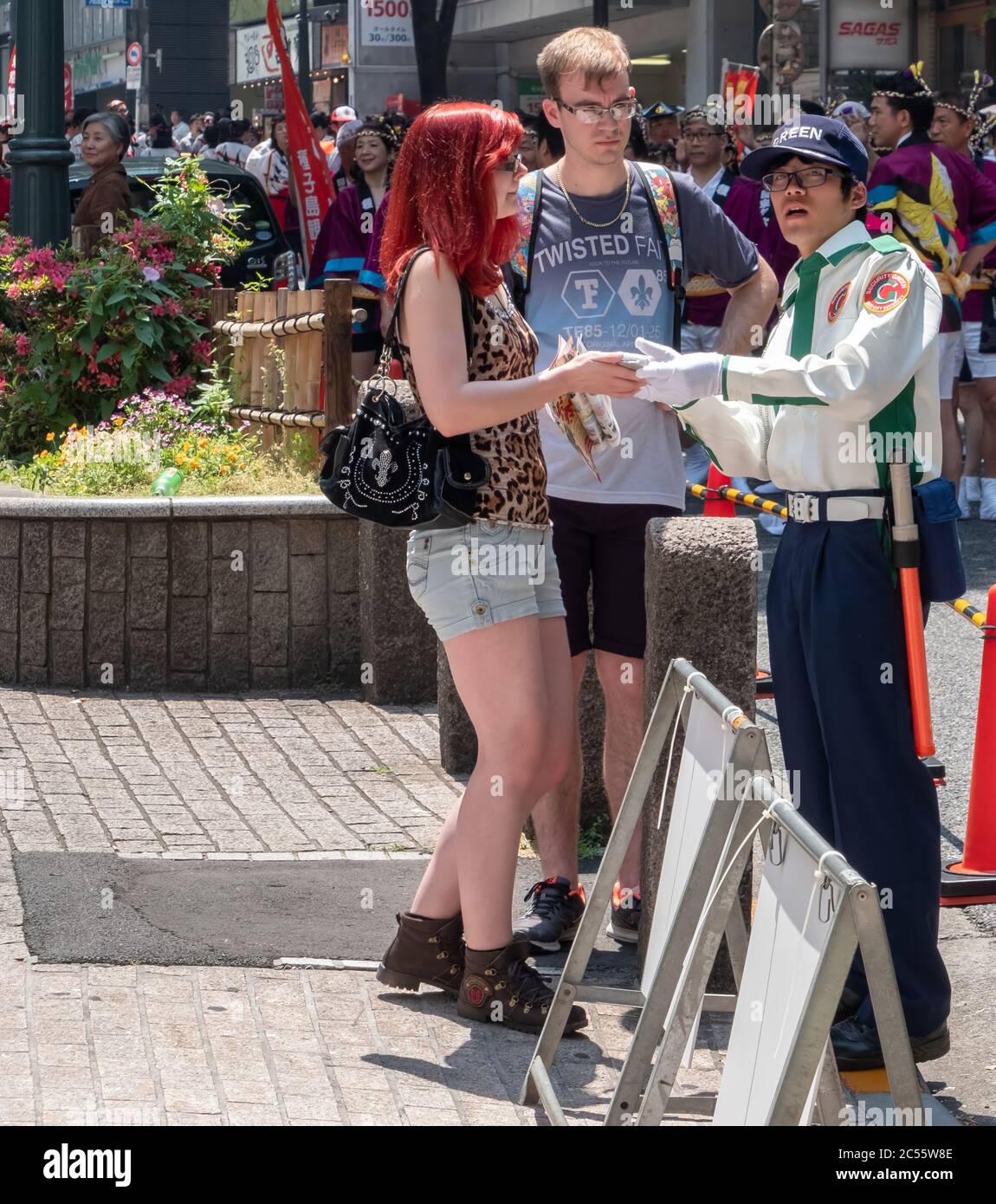 Lost tourist female hi-res stock photography and images - Alamy