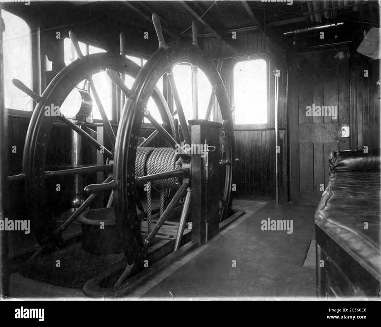 Classic ship interior hi-res stock photography and images - Alamy