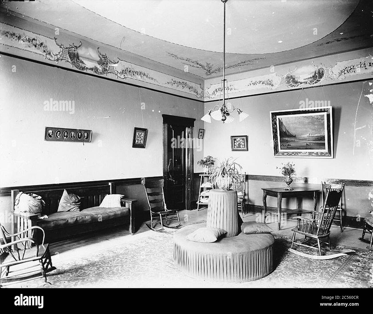 Vintage bar interior Black and White Stock Photos & Images - Alamy