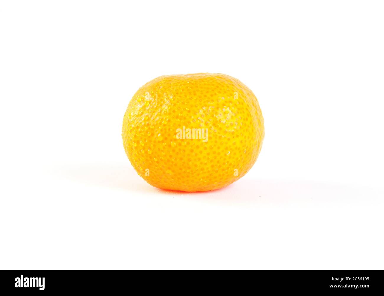 Whole small orange on white background. Mandarin orange. Tangerines ...