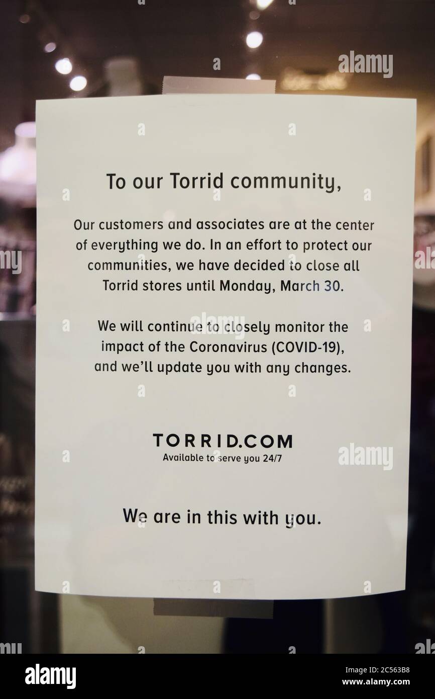 Malls with covid 19 signs hi-res stock photography and images - Alamy