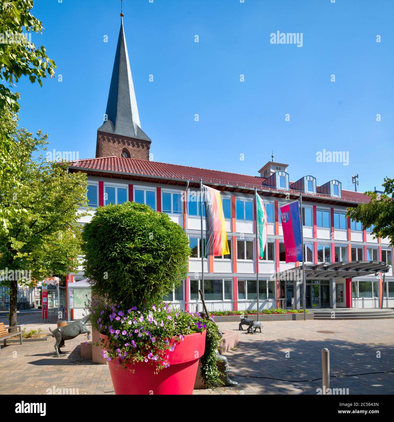 Rathaus, Marktplatzbrunnen, market square, goat fountain, Lügde, North ...
