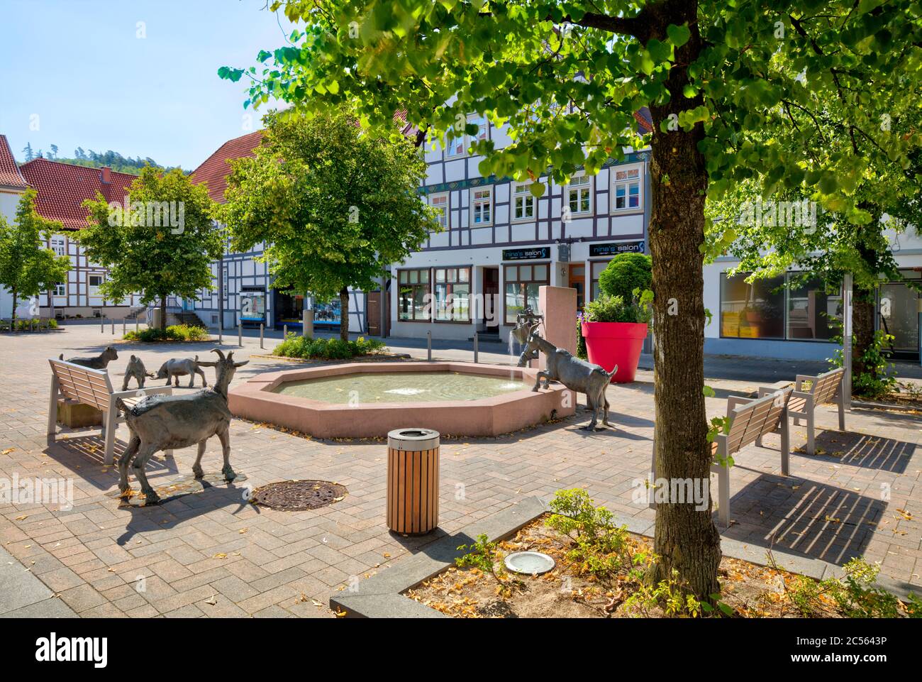 Marktplatzbrunnen, market square, goat fountain, Lügde, North Rhine ...