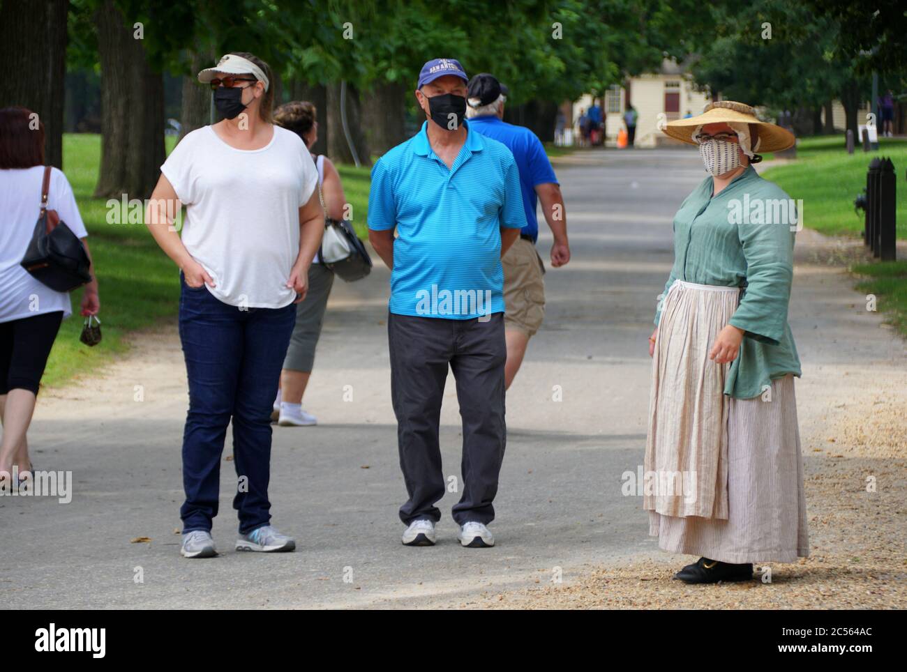 Colonial costume hi-res stock photography and images - Alamy