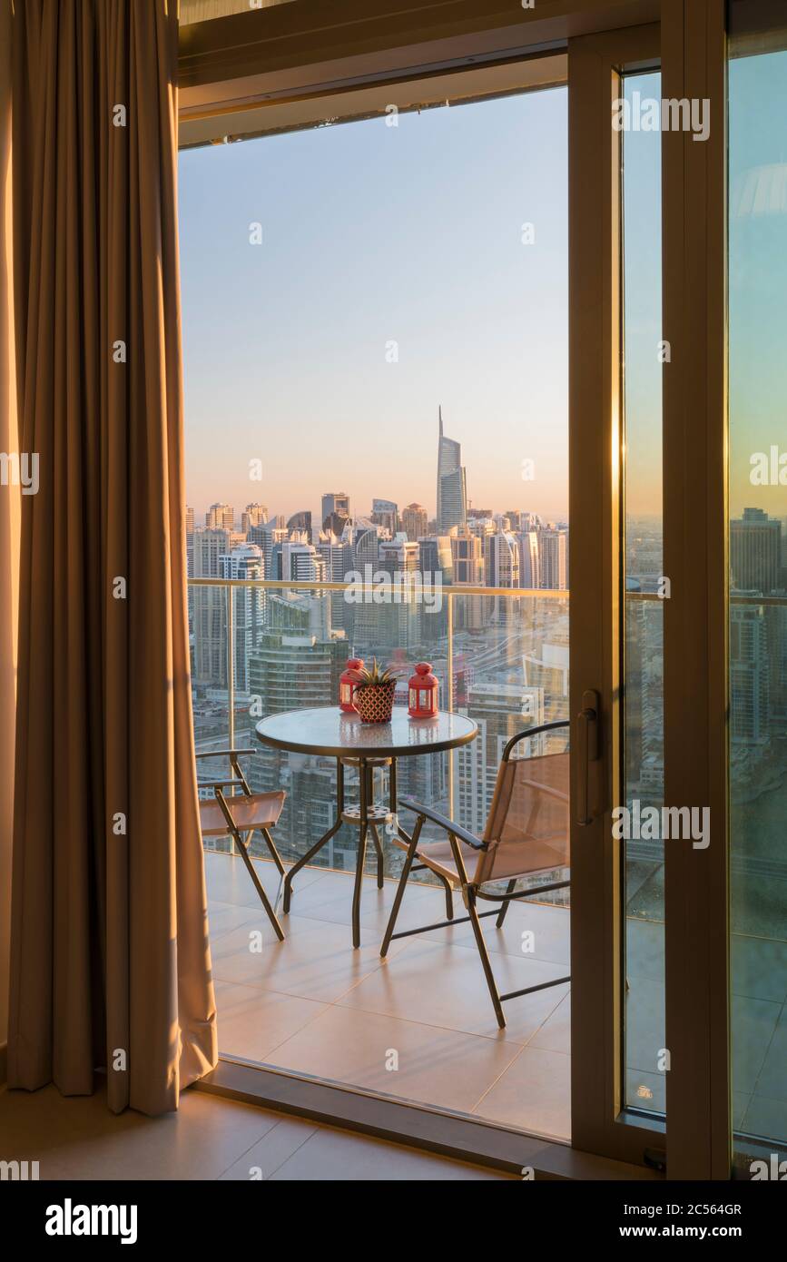 Hi rise building terrace hi-res stock photography and images - Alamy