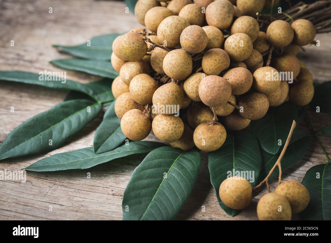 Fresh longan fruit Stock Photo - Alamy