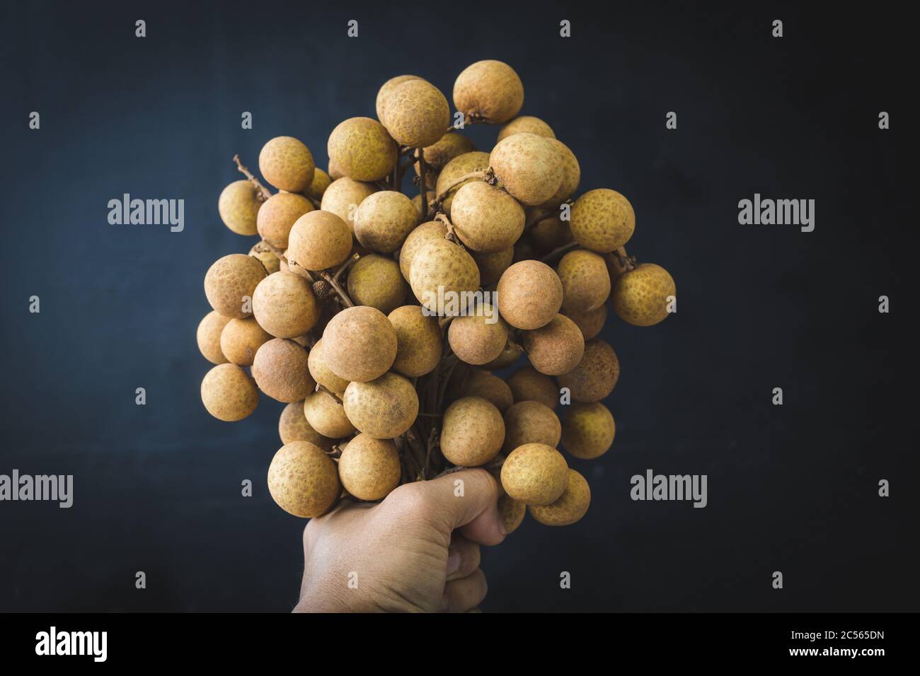 Fresh longan fruit Stock Photo - Alamy