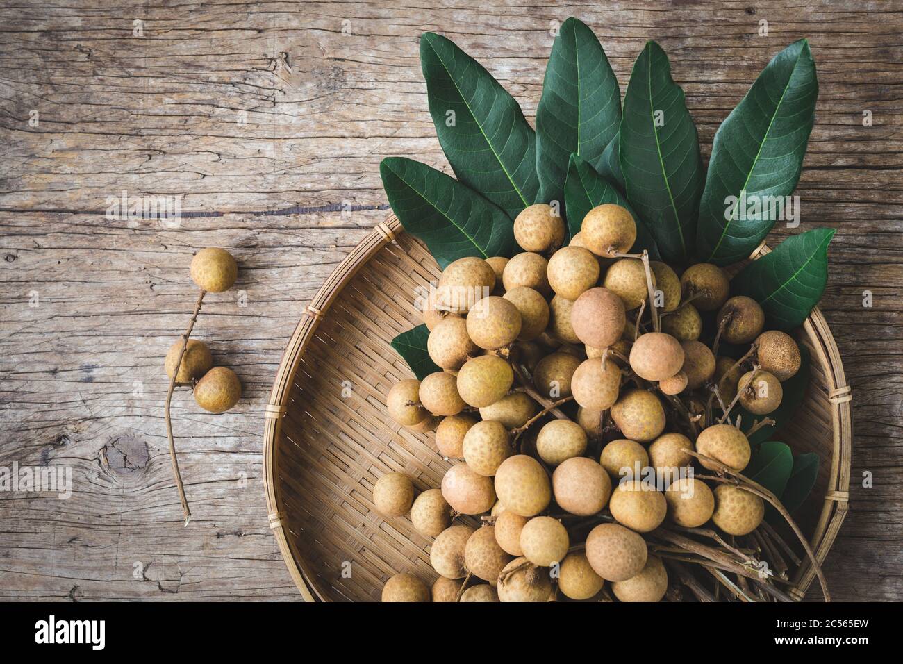 Fresh longan fruit Stock Photo - Alamy