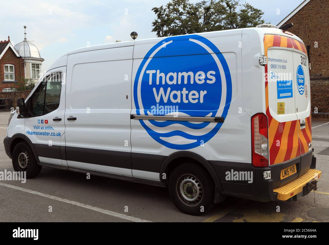 Thames water logo hi-res stock photography and images - Alamy