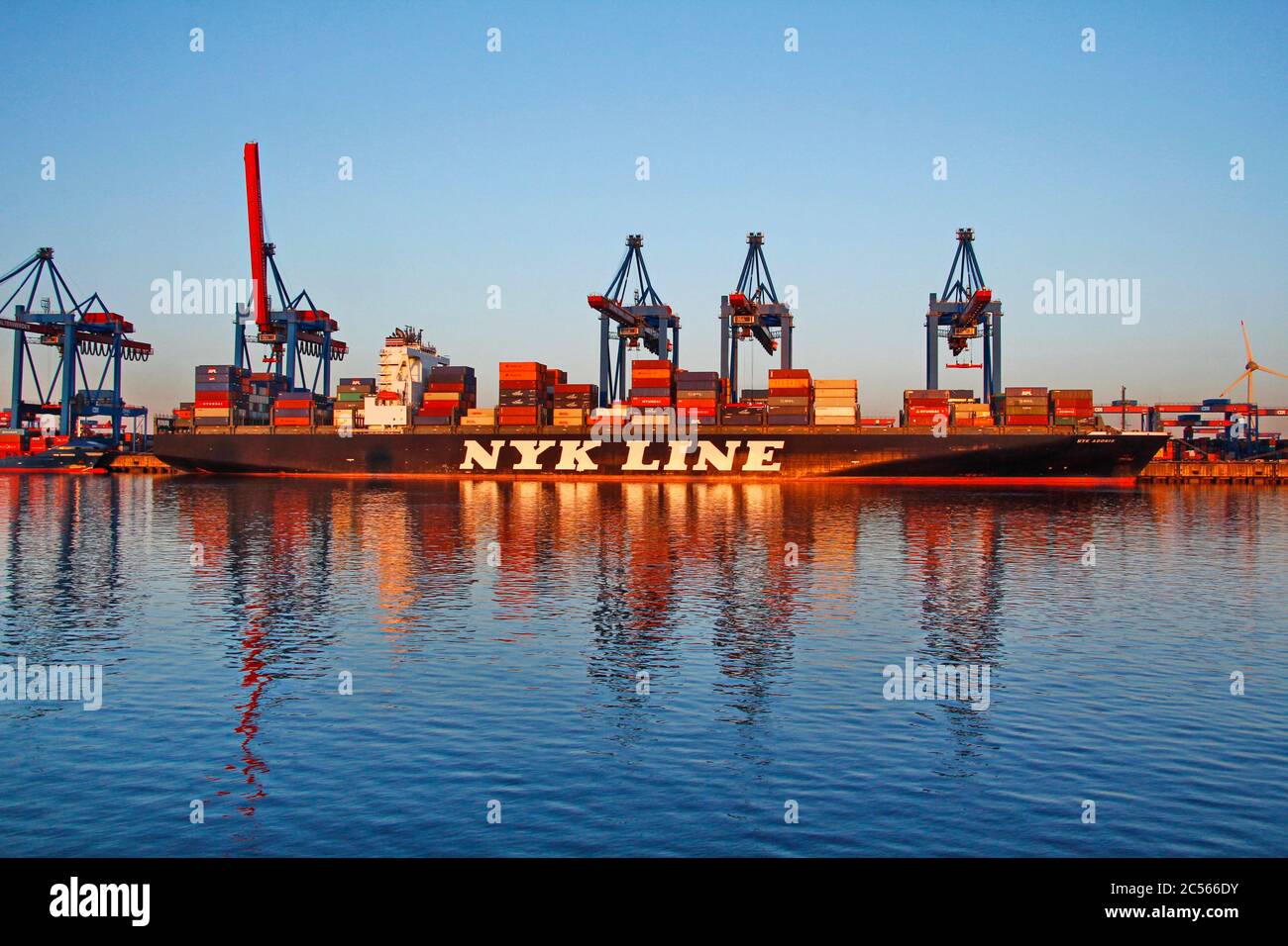 Altenwerder container terminal hi-res stock photography and images - Alamy