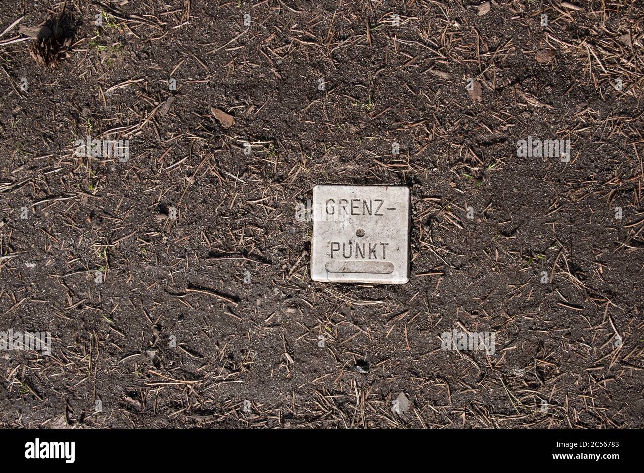 Signboard markings hi-res stock photography and images - Alamy