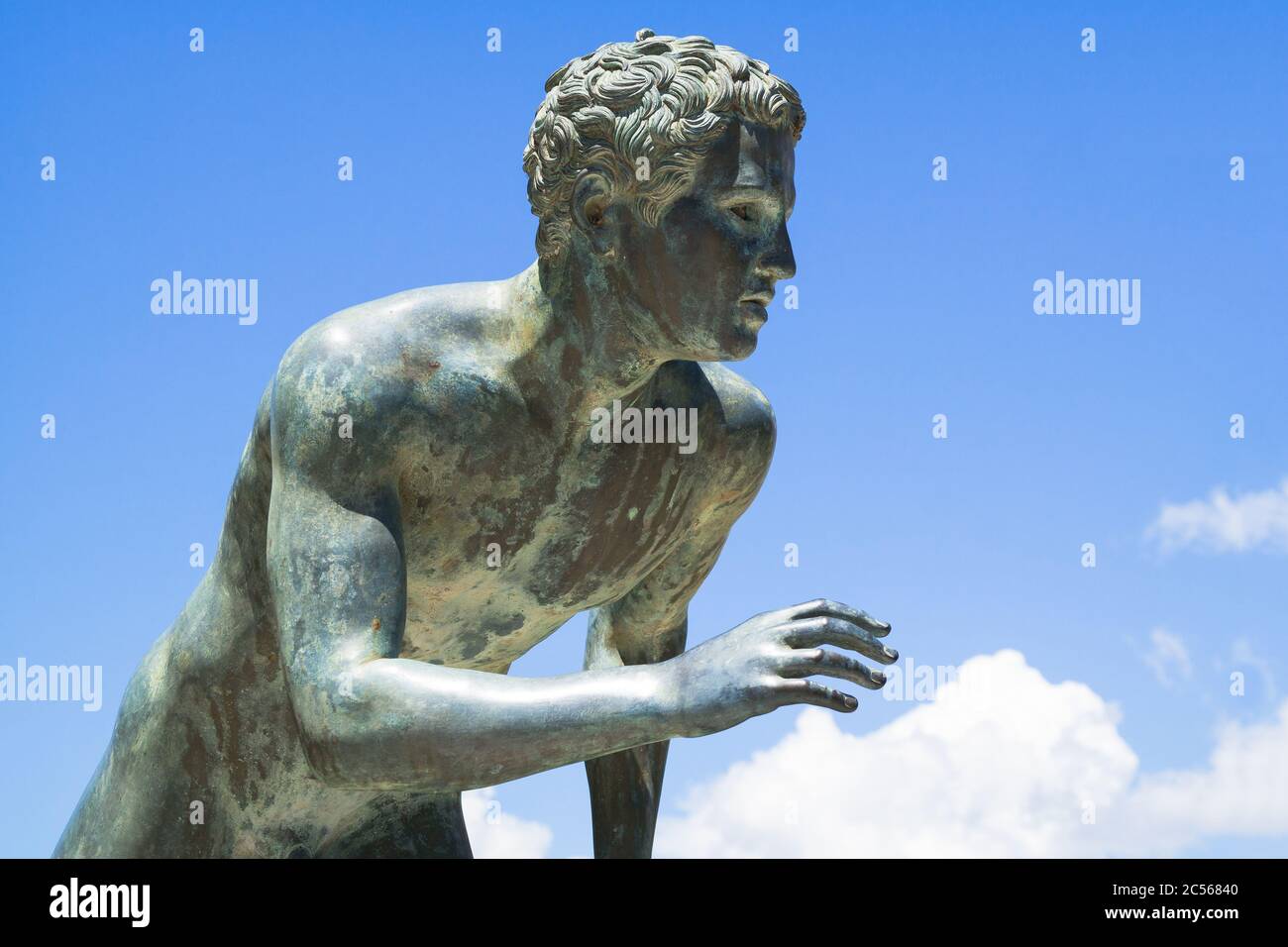 Statue greek runner hi-res stock photography and images - Alamy
