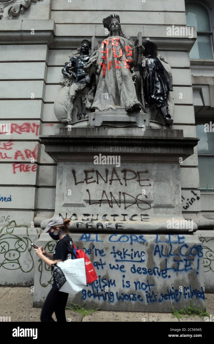 Marginalized art hi-res stock photography and images - Alamy