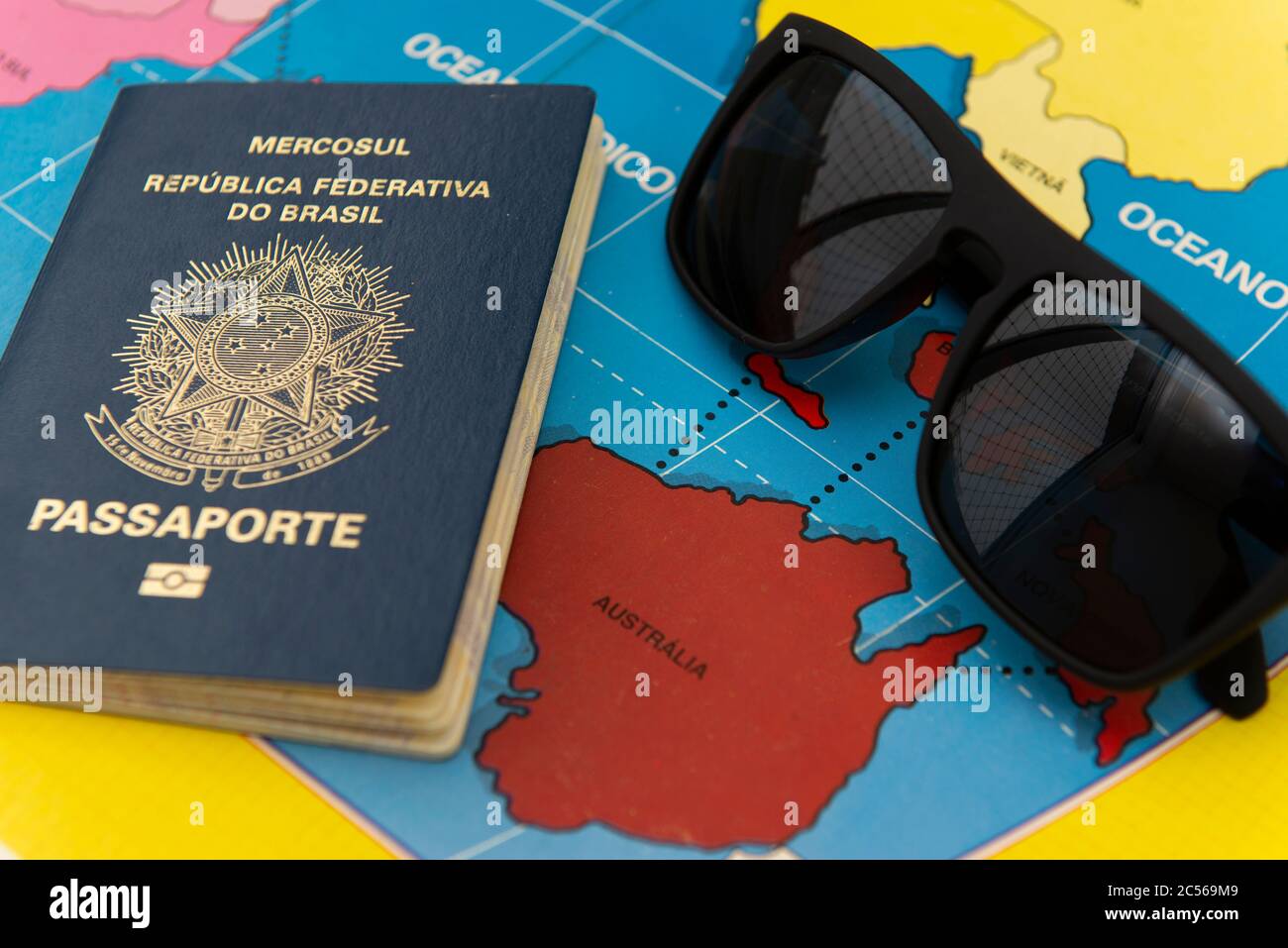 Bank balance hi-res stock photography and images - Alamy