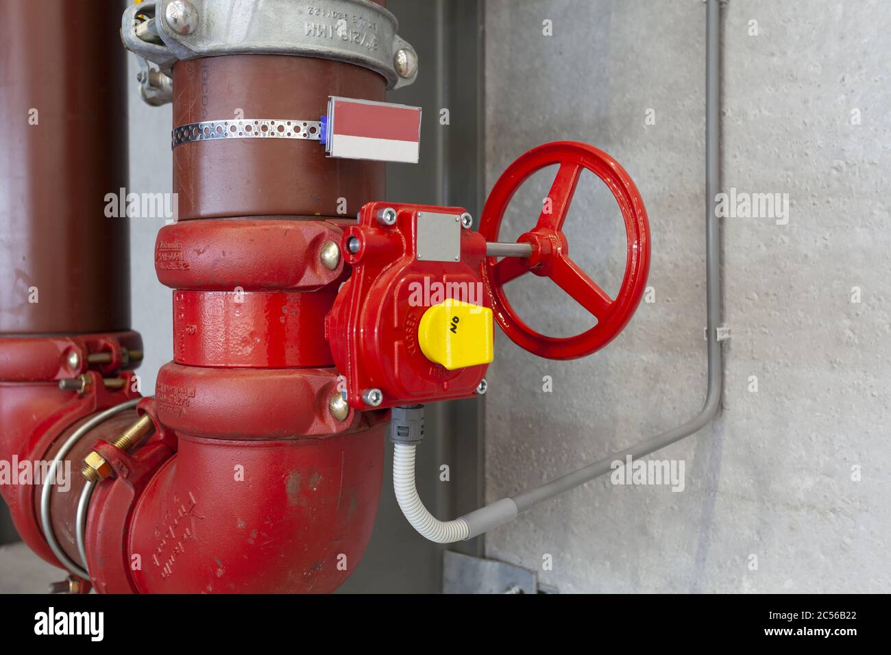 Gas isolator hi-res stock photography and images - Alamy