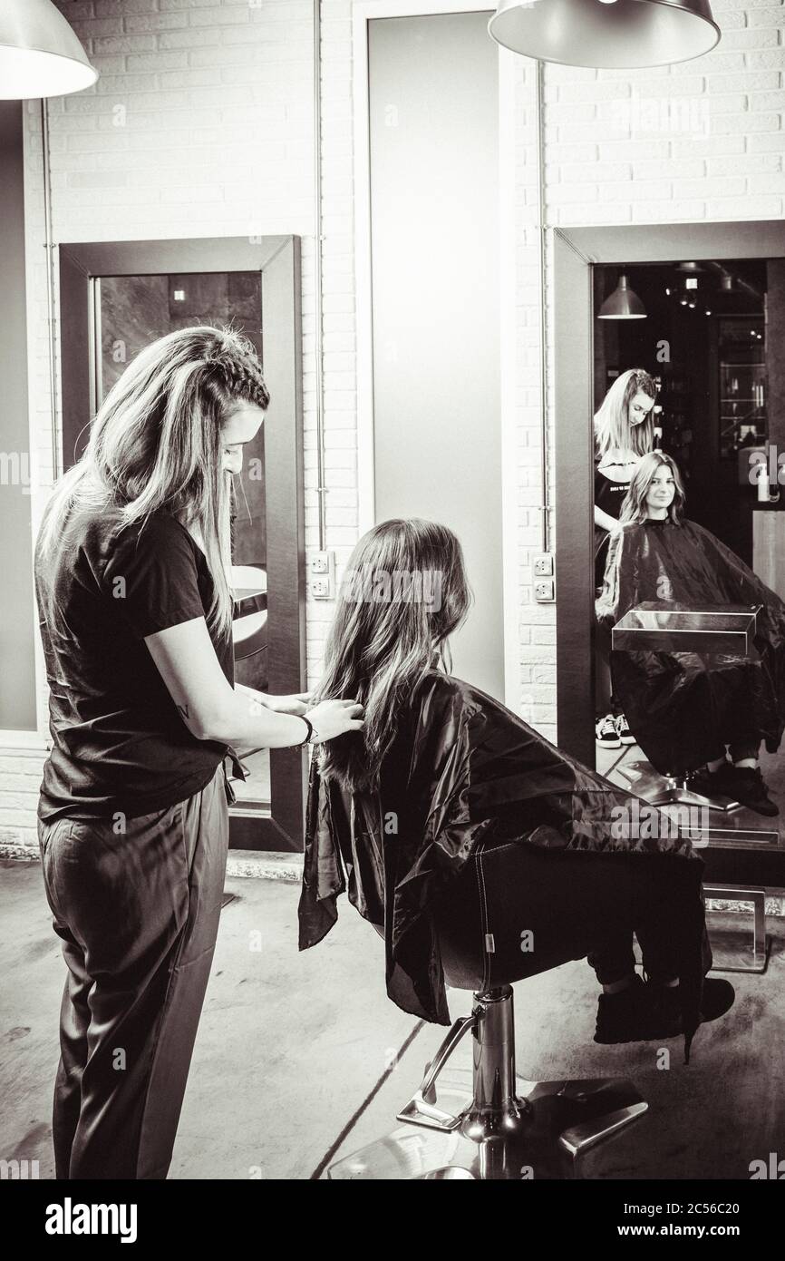Pelo peinado hi-res stock photography and images - Alamy