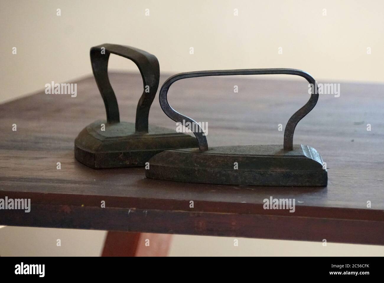 Two irons hi-res stock photography and images - Alamy