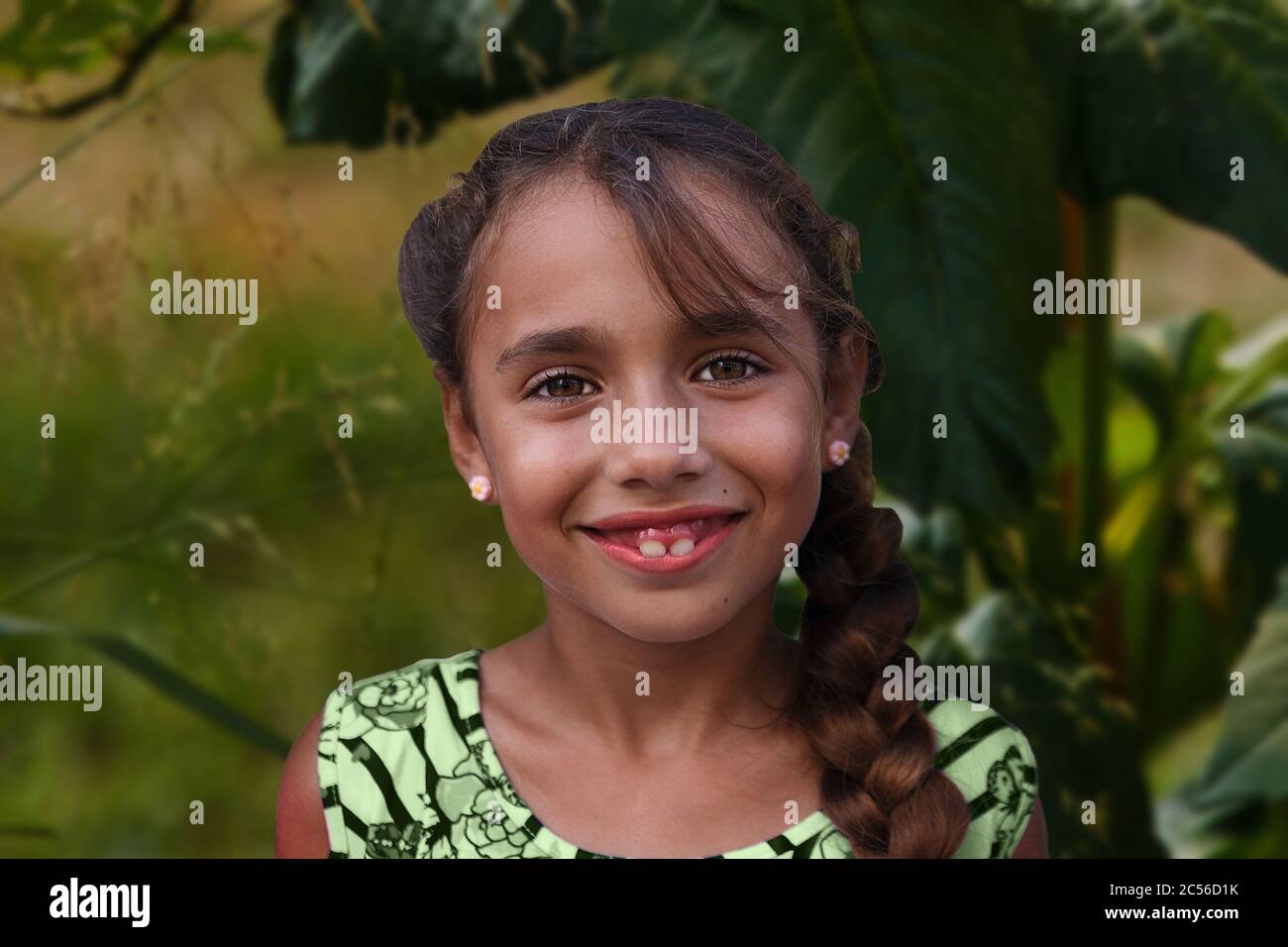 Portrait smiling young cuban girl hi-res stock photography and images ...