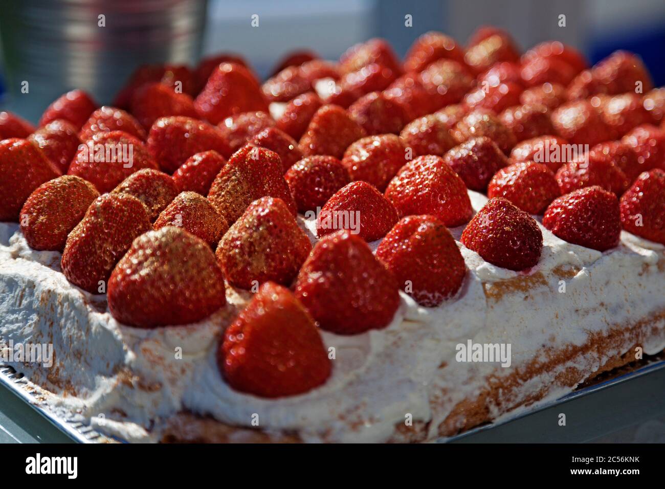 strawberry cake for midsummer with golden sprinkles Stock Photo - Alamy