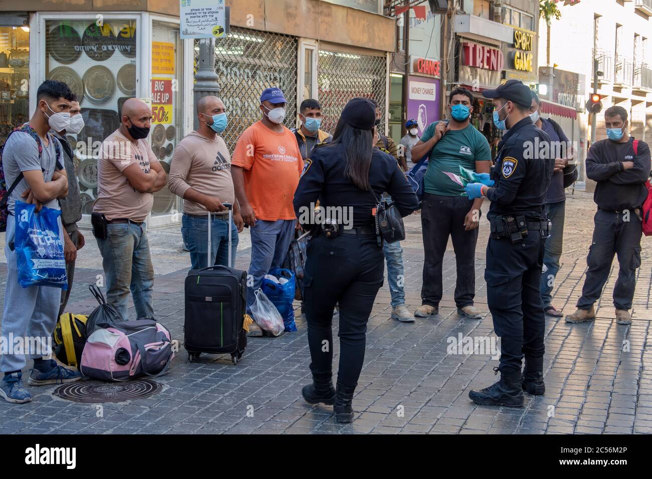 Palestinian workers israel hi-res stock photography and images - Alamy