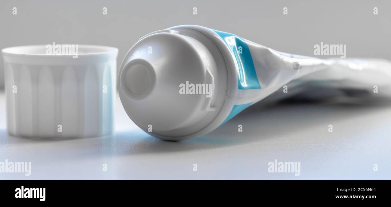 Open tooth paste tube hi-res stock photography and images - Alamy