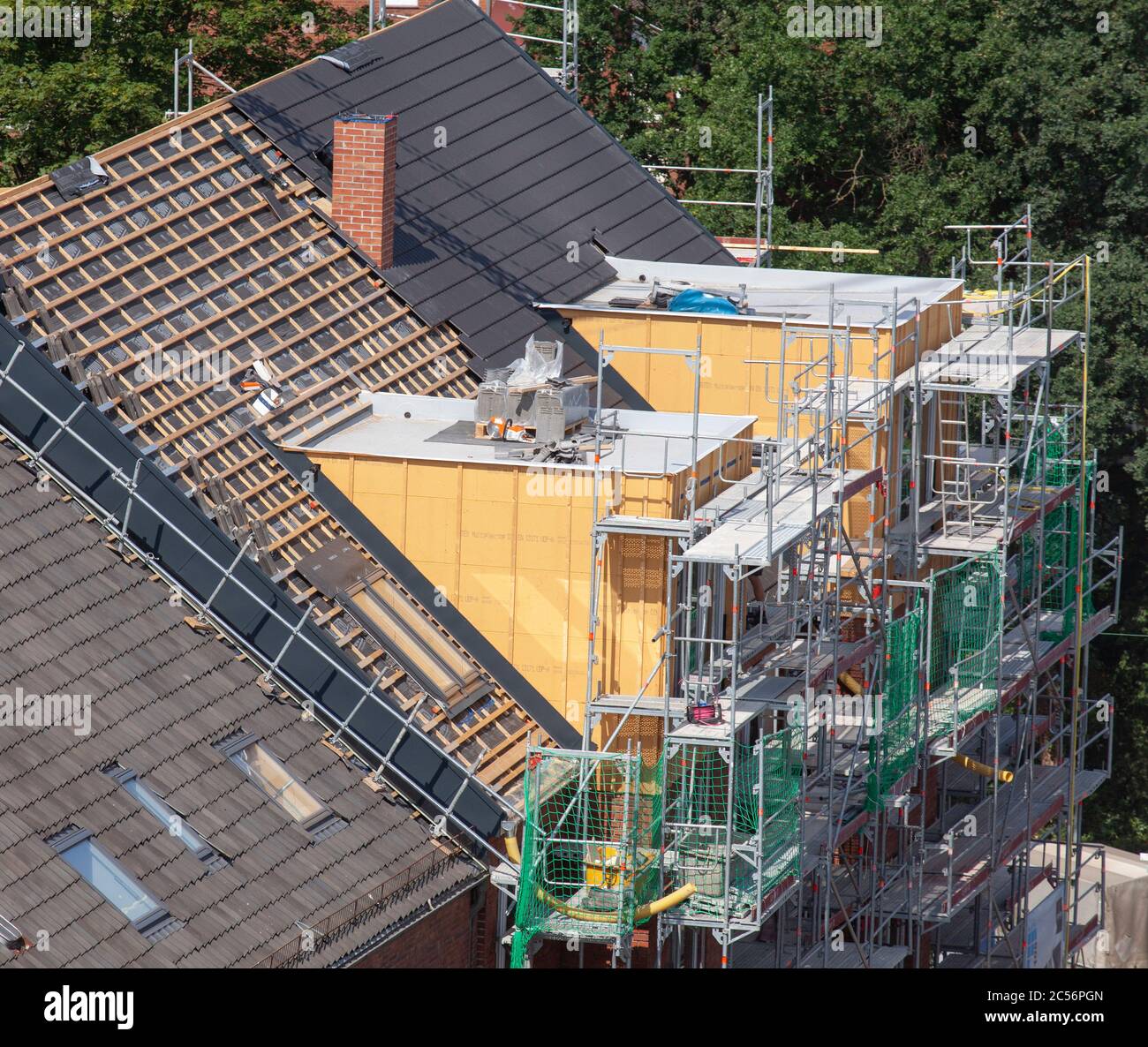 Scaffolding, house facade, structural work, Stephaniviertel, Bremen ...