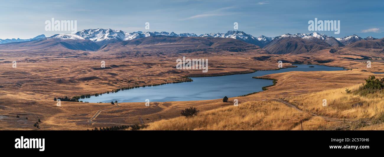 Beautiful landscape shot lake tekapo hi-res stock photography and ...