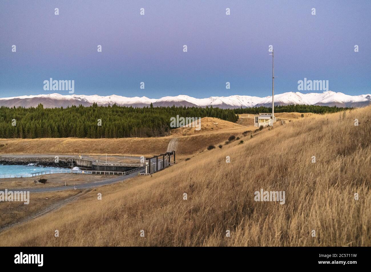 Pukaki canal hi-res stock photography and images - Alamy