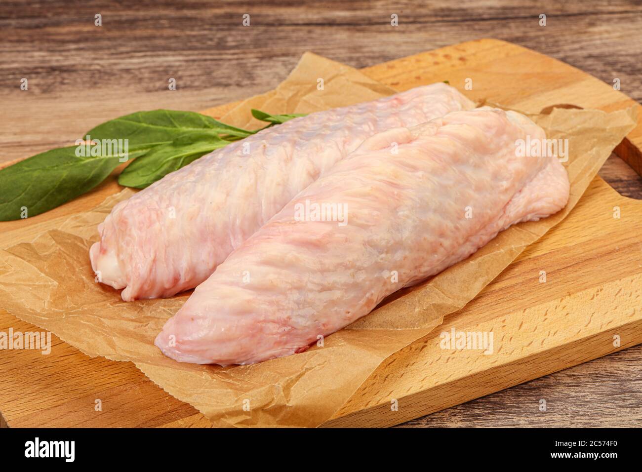 Raw turkey wings ready for cooking Stock Photo - Alamy