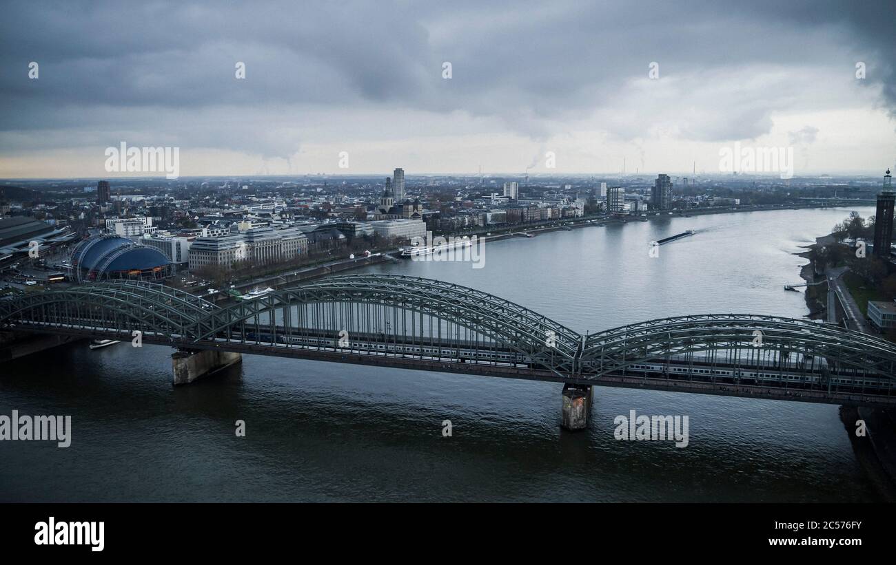 Hohenzollern Bridge over Rhine River, Cologne, Germany Stock Photo - Alamy