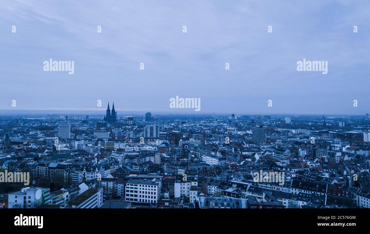 Cologne cityscape hi-res stock photography and images - Alamy