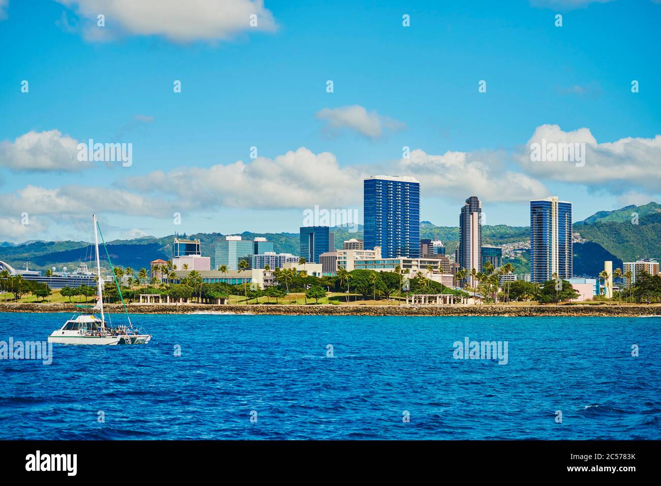 Landscape with tall buildings on the beach, Honolulu, Hawaiian Island ...