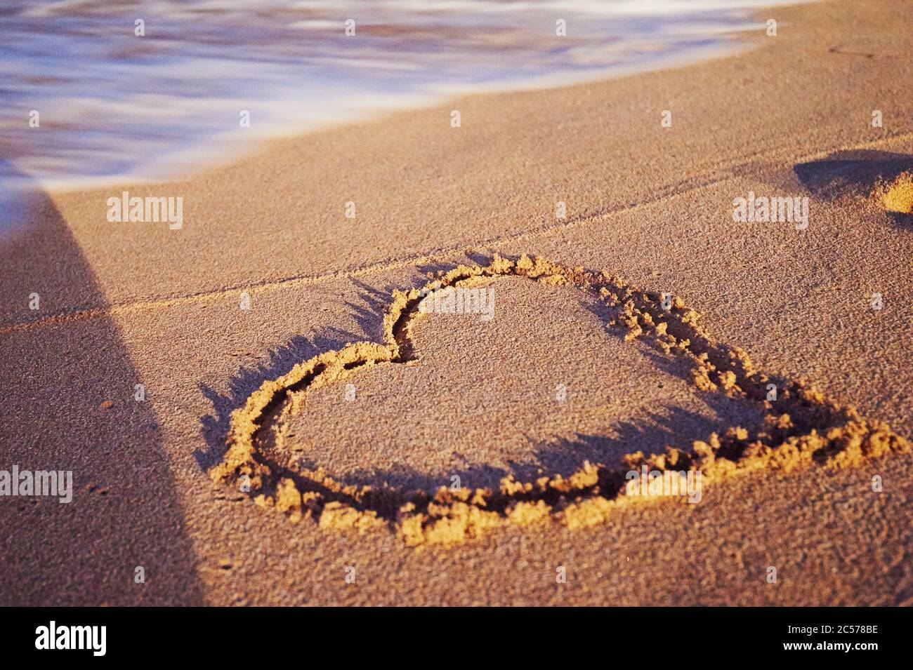 Heart on the Beach, Sunset Beach on Oahu, North Coast, Hawaiian Island ...