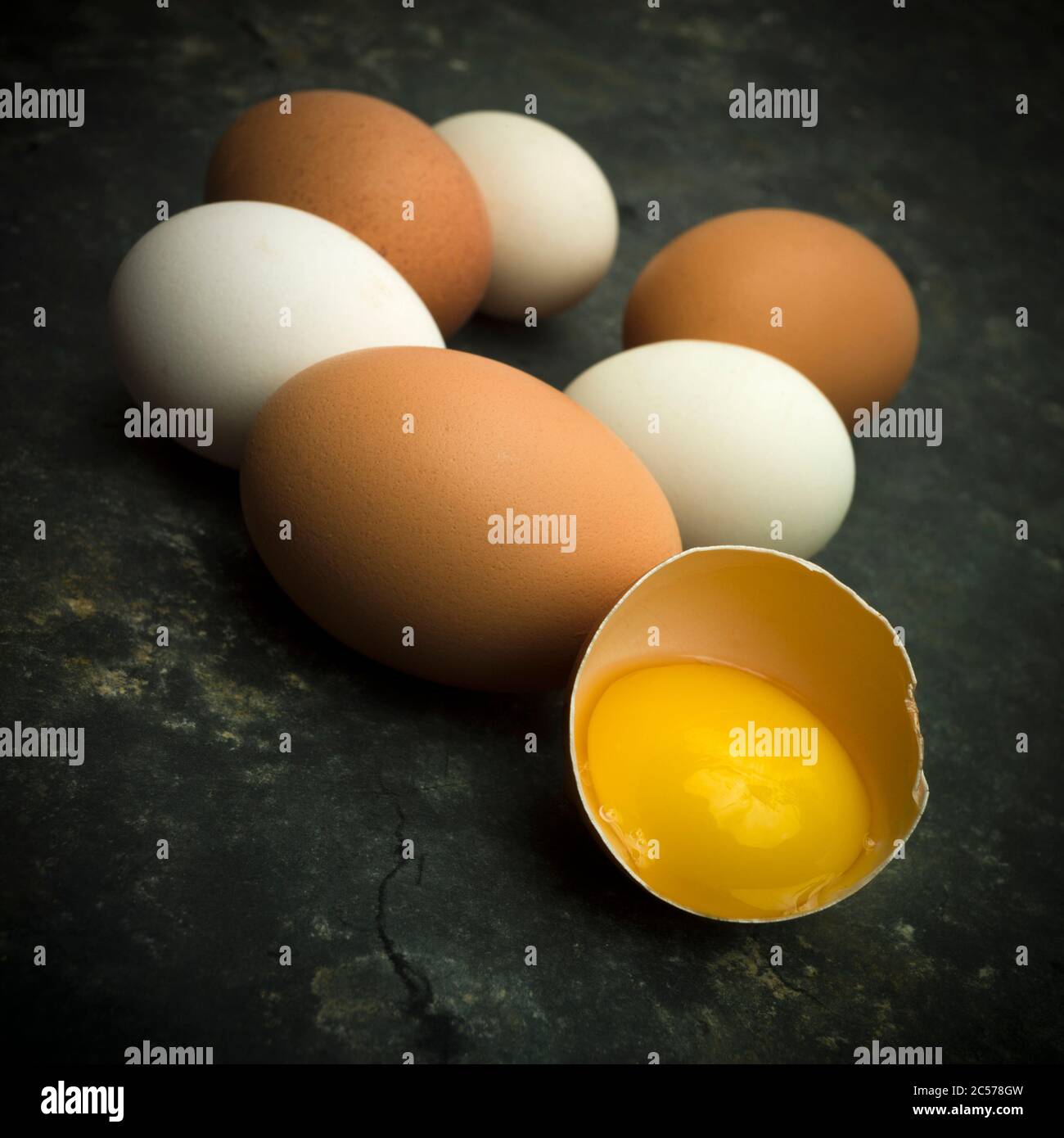 Variety of eggshells hi-res stock photography and images - Alamy