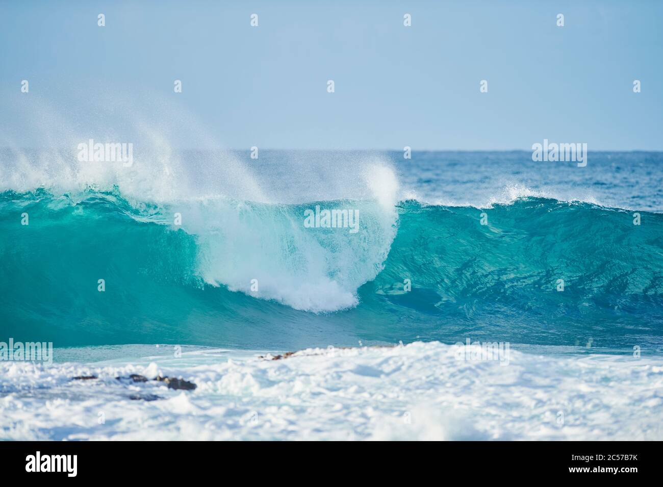 Wave in the Atlantic Ocean on Sunset Beach on Oahu, North Coast ...
