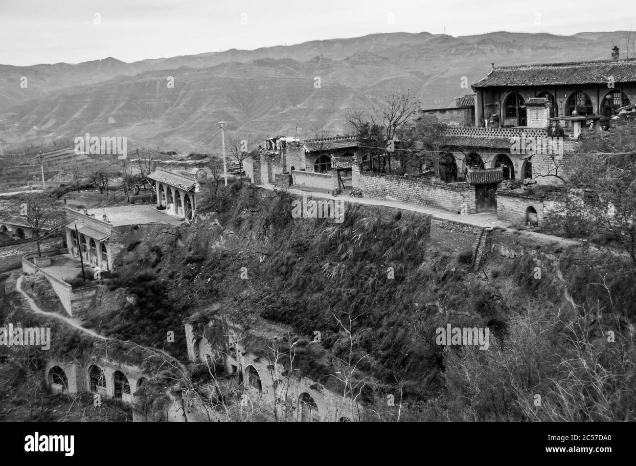 Hillside architecture hi-res stock photography and images - Alamy